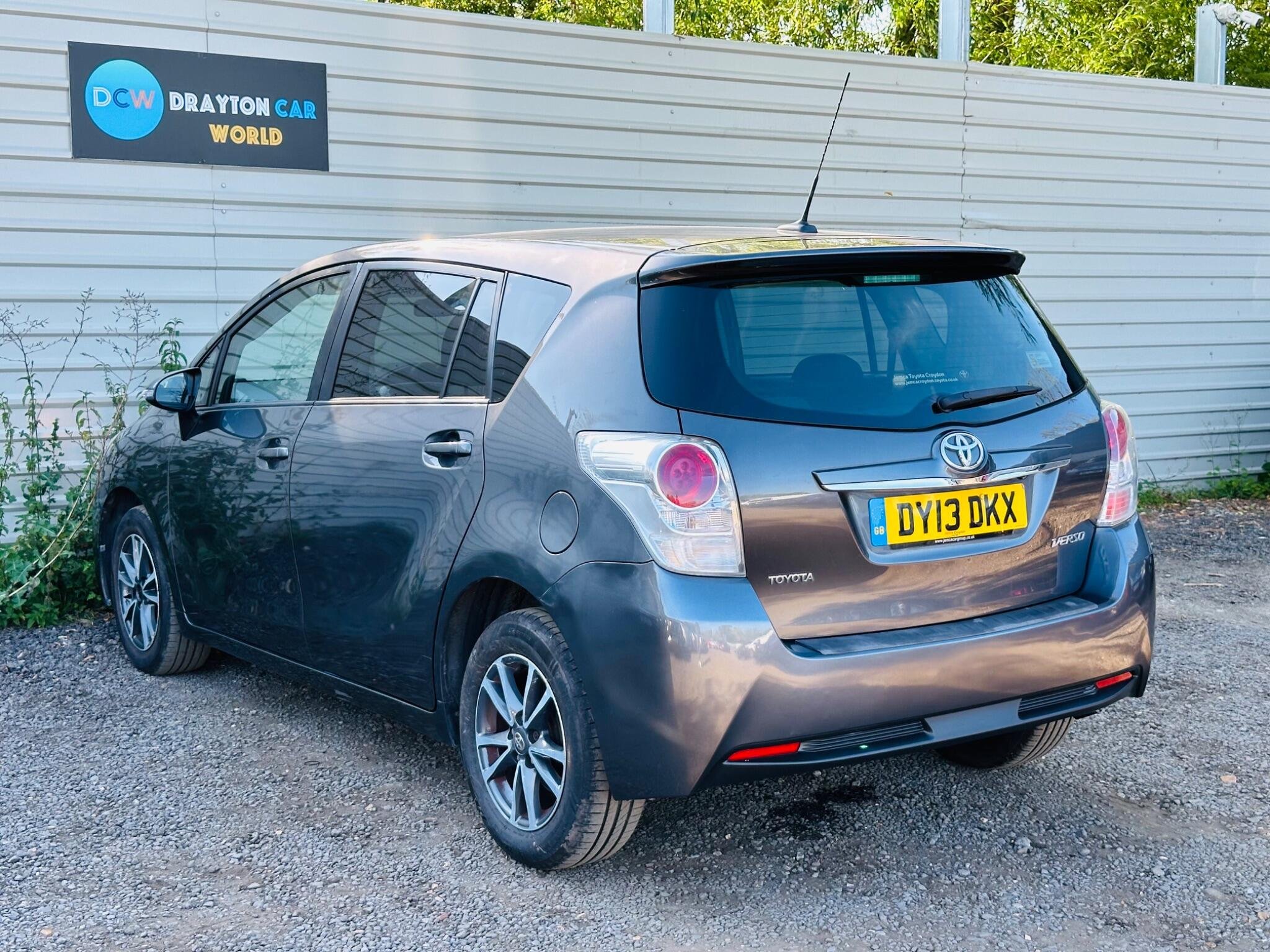 Used 2013 Toyota Verso 1.6 V-Matic Icon Euro 5 5dr Euro 5 for sale in ...